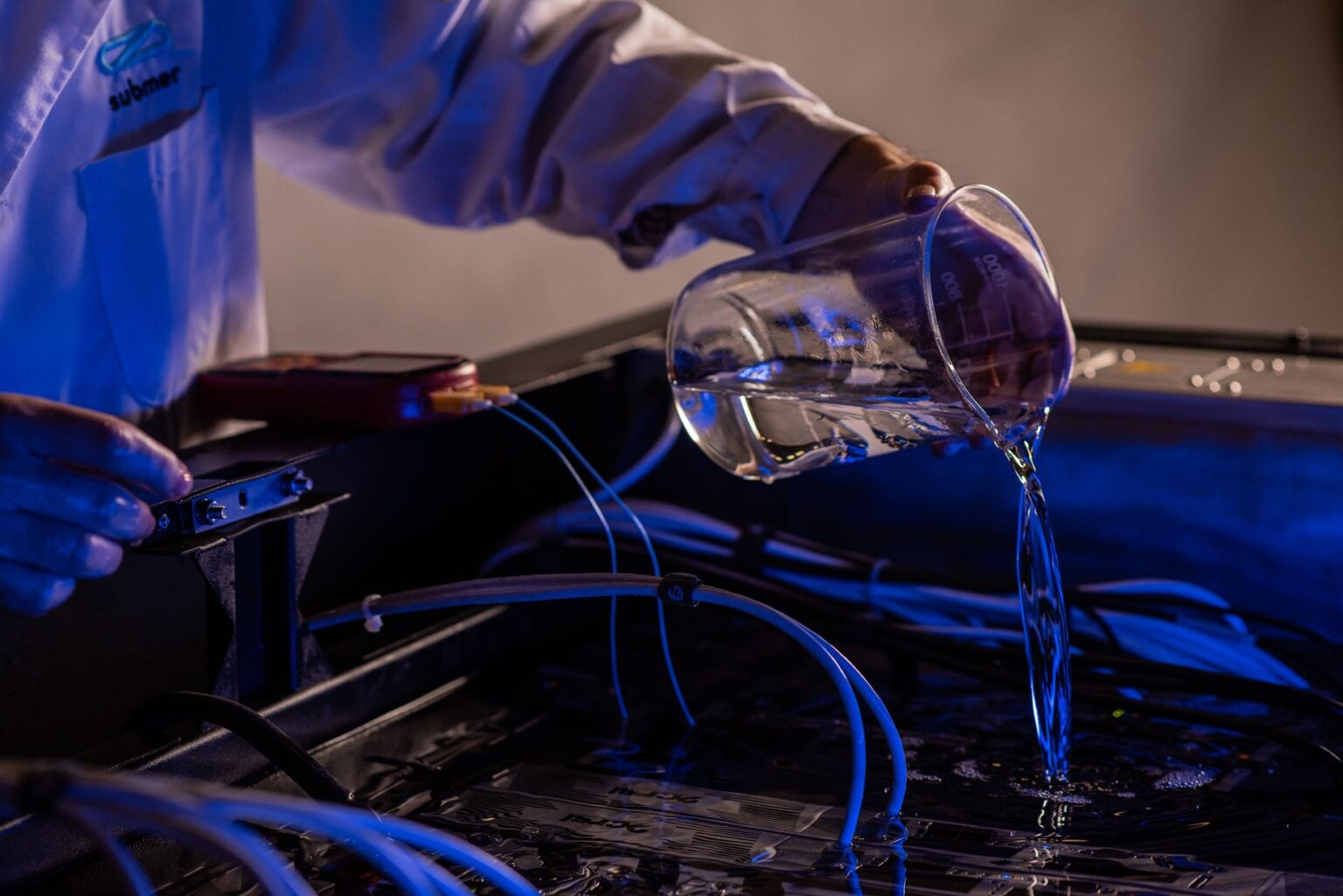 Immersion cooling for computer components | Submer